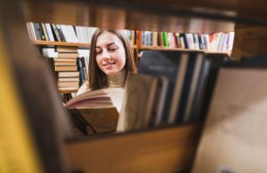 Jak napisać bibliografię w pracy magisterskiej? | Blog | WSKZ | studia-online.pl