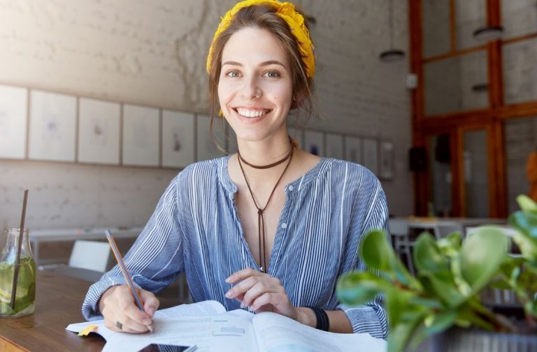 Nowoczesna uczelnia z pozytywną opinią. Wybierz uczelnię z akredytacją ...